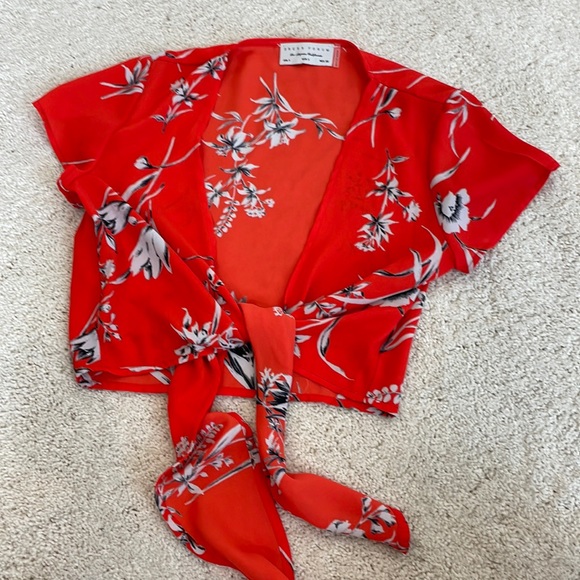 Windsor | Tops | Windsor Red Tropical Tie Front Crop Top | Poshmark